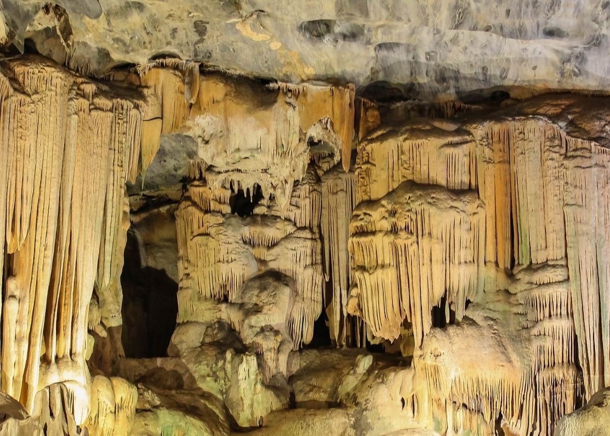 Cango Caves: Explore one of the Natural Wonders of the World!