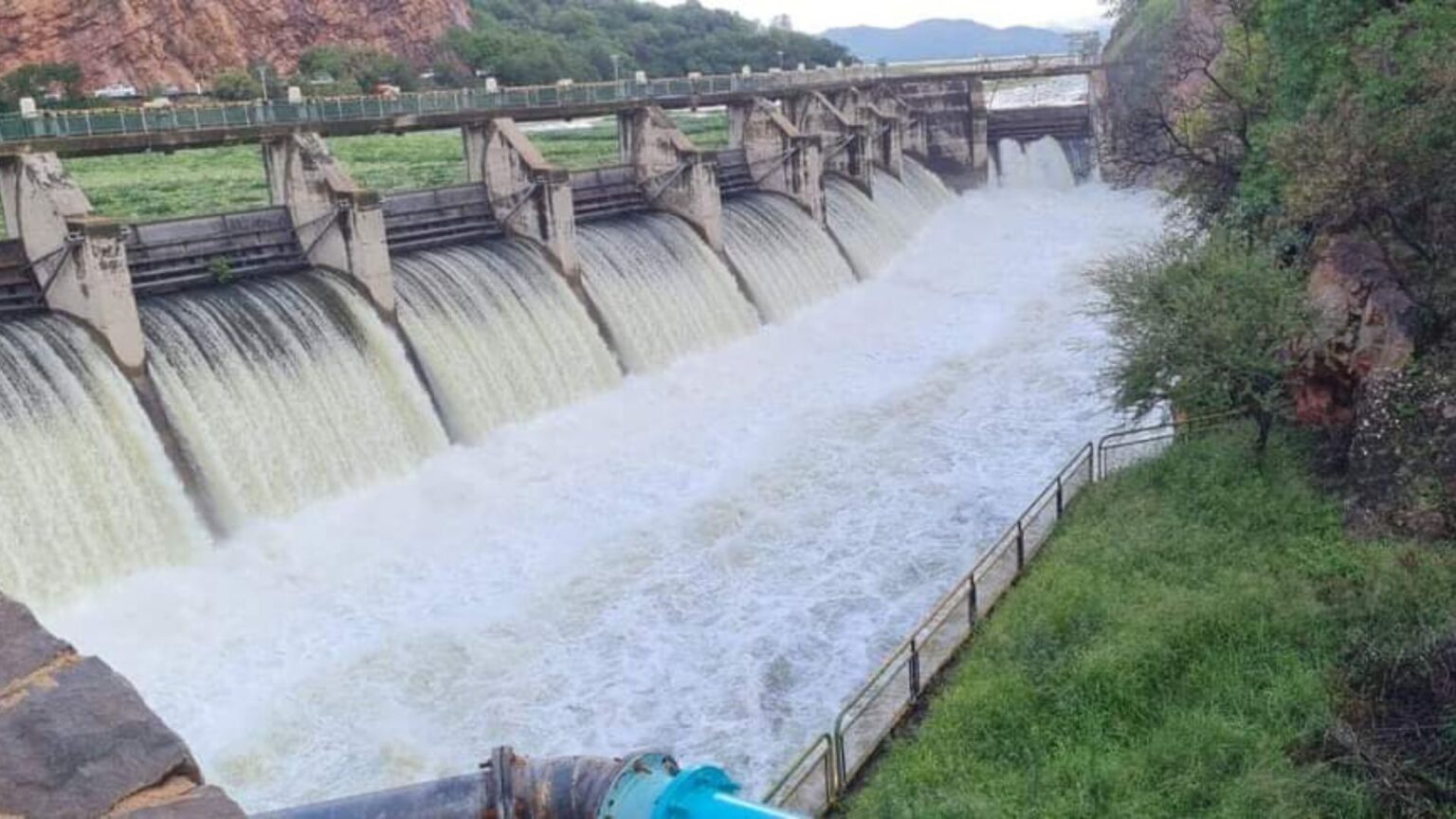 [Watch] Hartbeespoort Dam sluice gates GUSH open after heavy rainfall ...